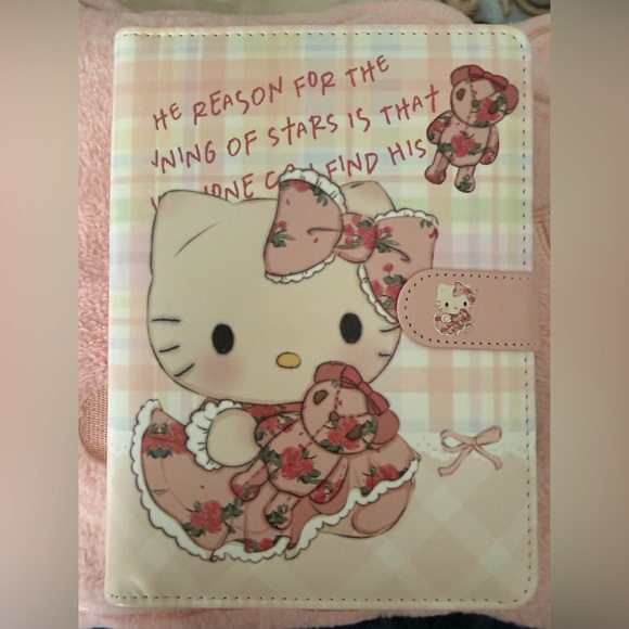 Office | Hello Kitty Binder | Poshmark